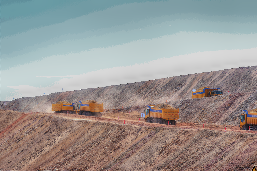 Yutong and EACON begin delivery of an all electric, autonomous mining truck fleet in Shandong ...